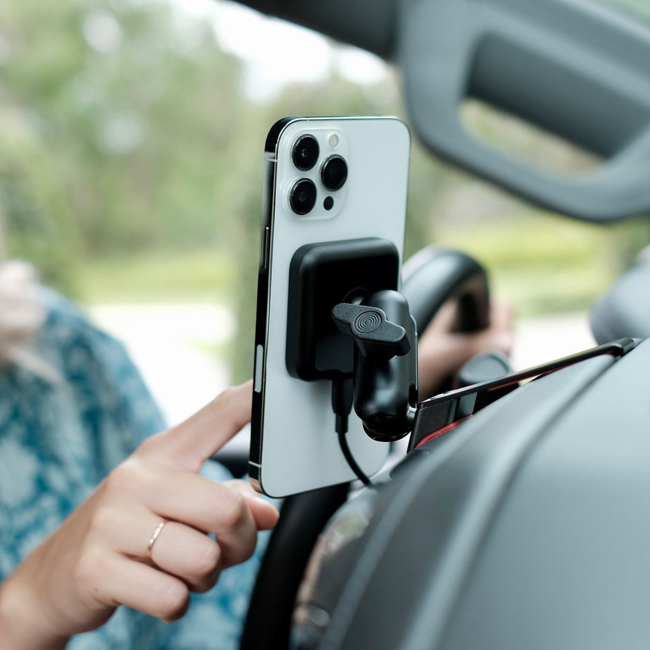 Magnetic Wireless Charging Phone Mounts with MagSafe | Offroam – OFFROAM