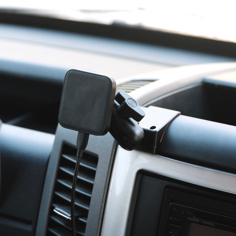 Mercedes-Benz Phone Mounts & MagSafe – OFFROAM