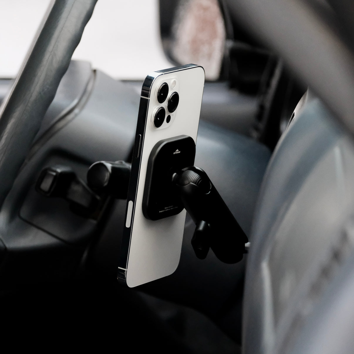 1996-2004 Toyota Tacoma Phone Mount for MagSafe – OFFROAM