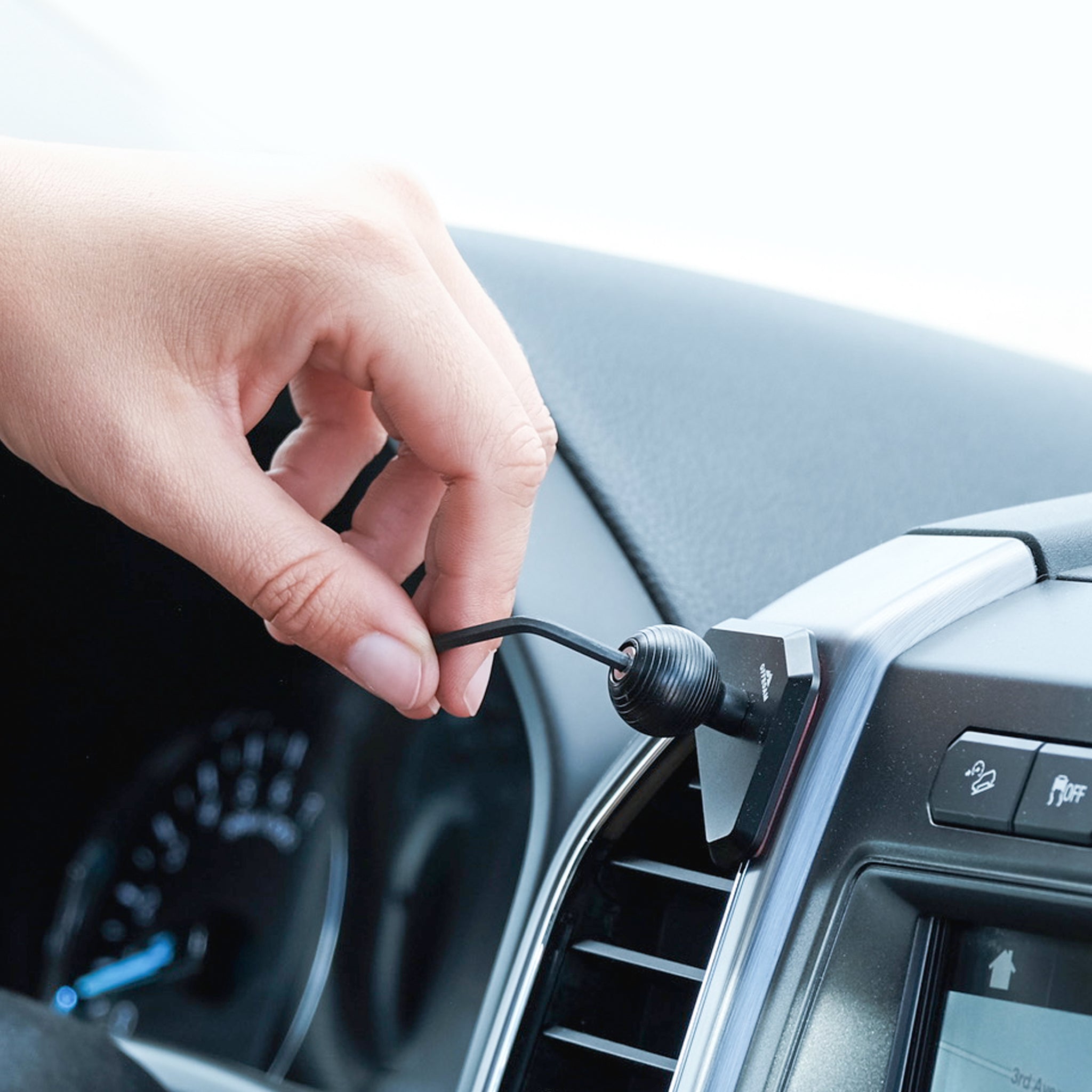 Ford F-150 (2015-2020) | Expedition (2018-2021) Phone Mount – OFFROAM