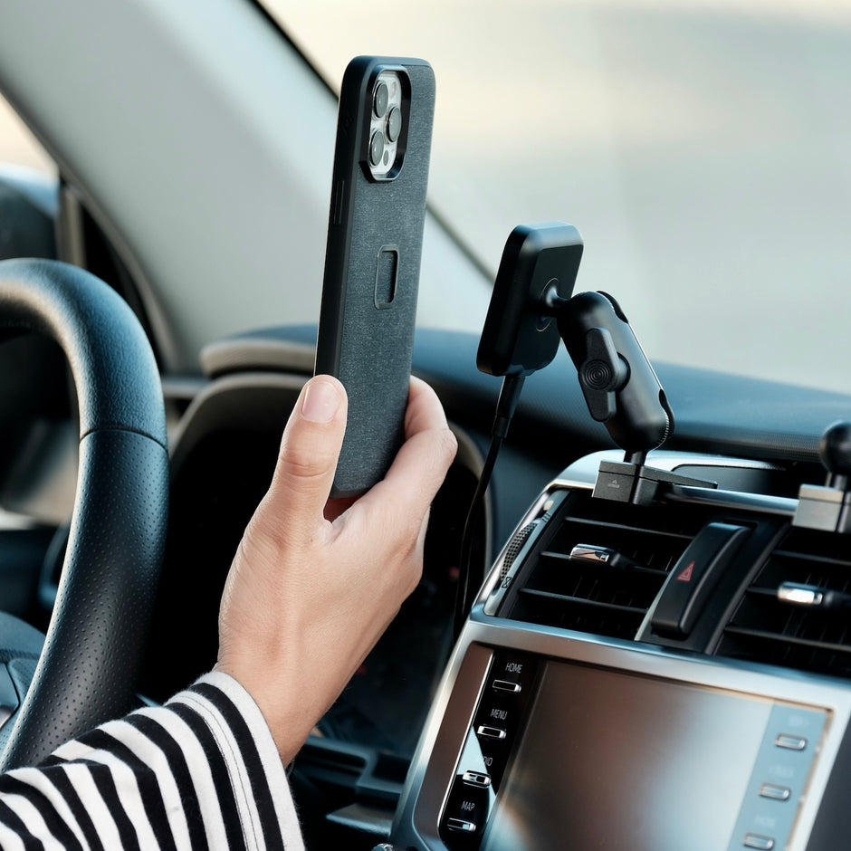 Toyota 4Runner 2010-2024 Qi2 MagSafe & Universal Mounts – OFFROAM